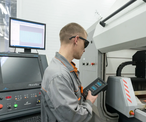 Fix CNC Machine Errors Fast: Spindle Motor, Tool Breakage & G-Code ...